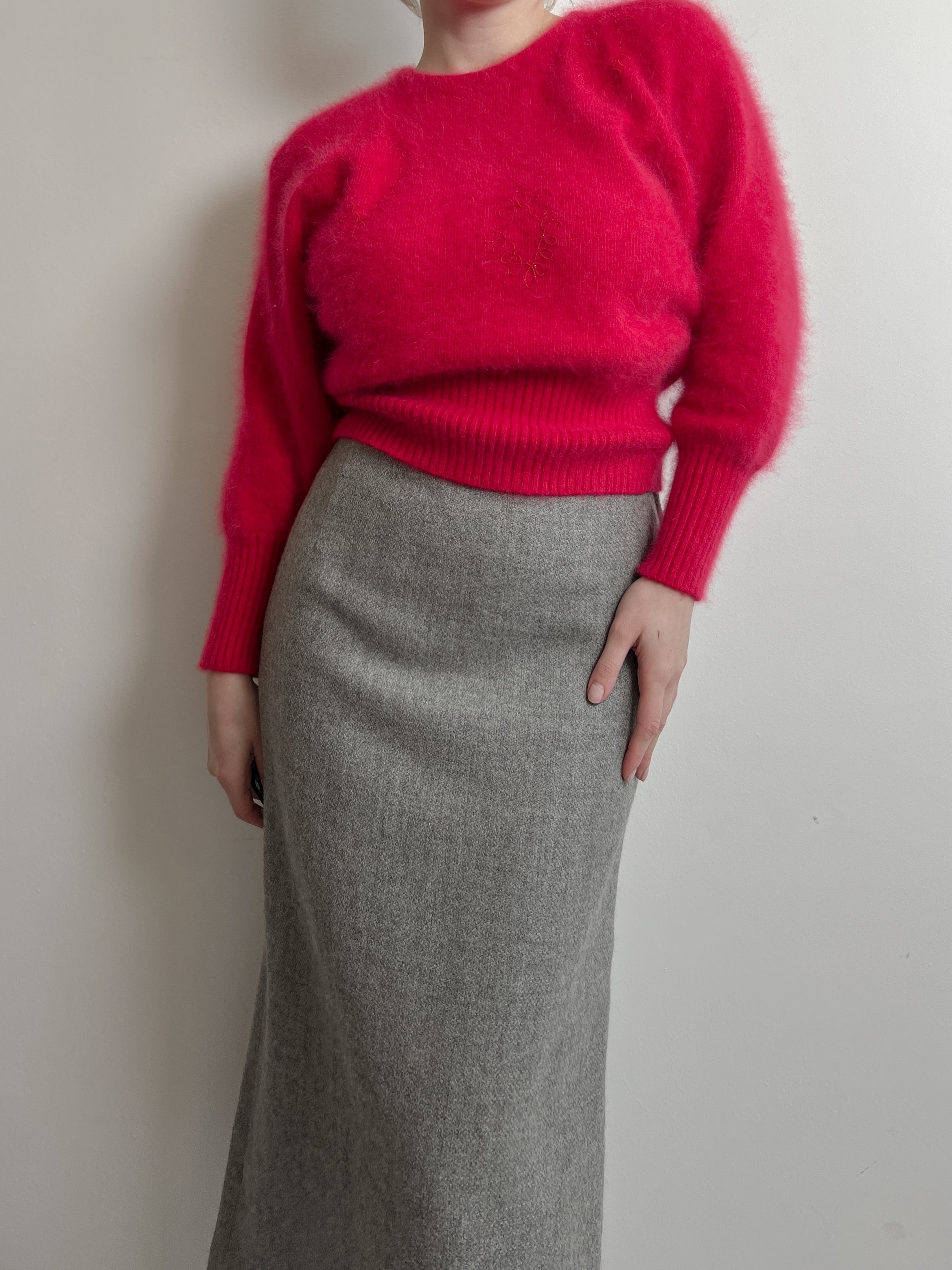 Angora wool strawberry pull – Unlis Selection