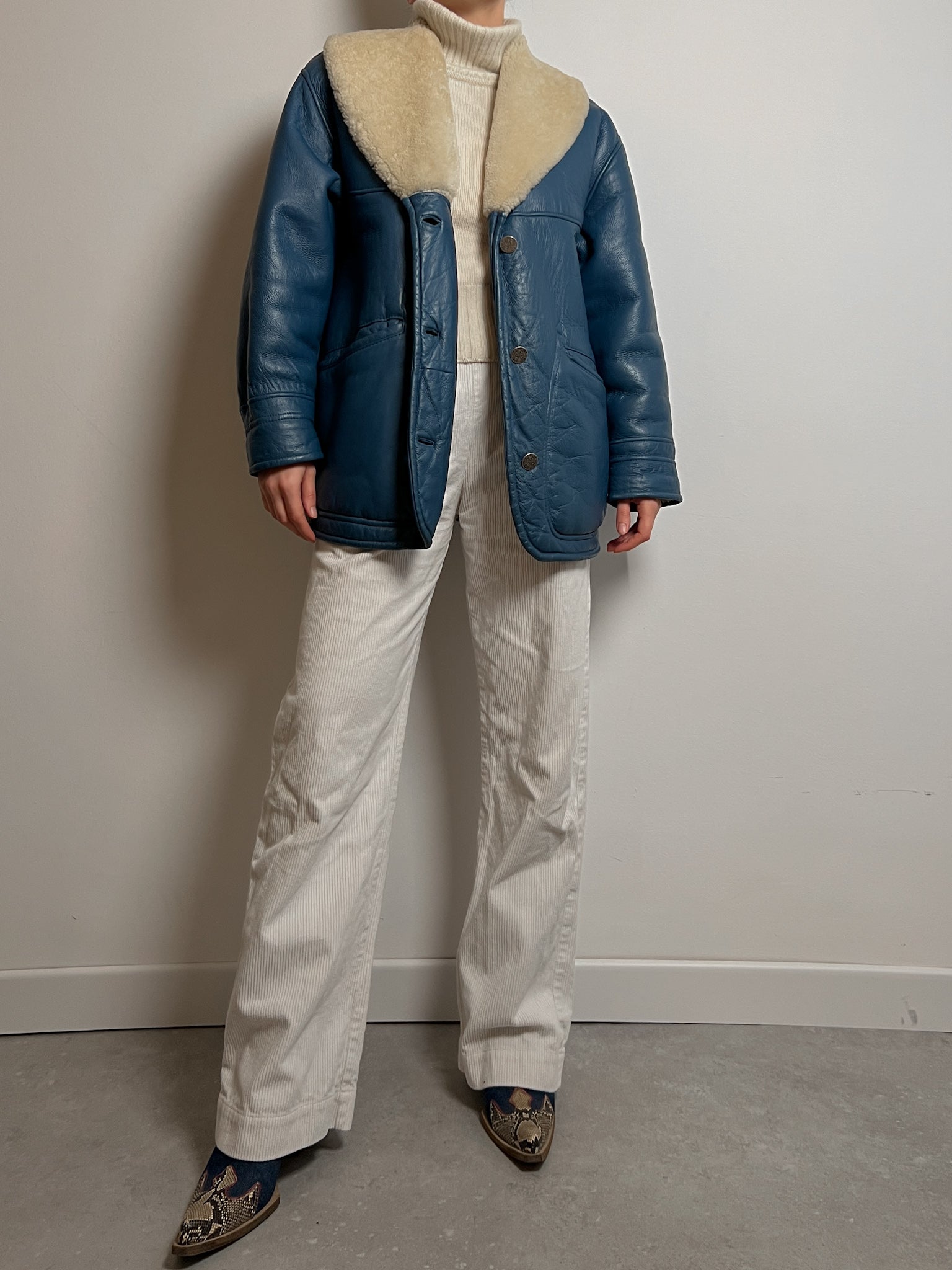 Vintage blue Shearling coat – Unlis Selection