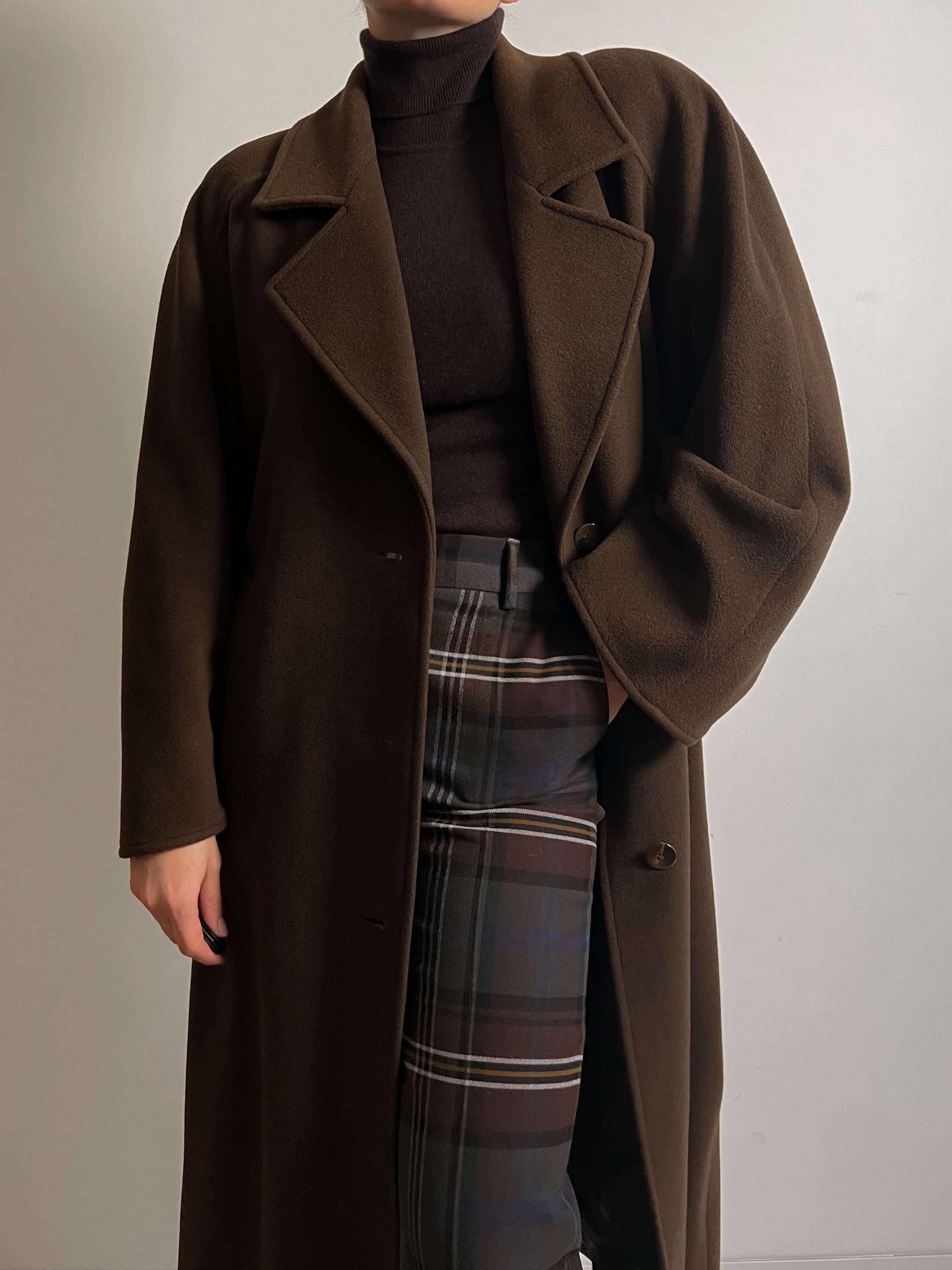 Wool and cashmere chocolate coat – Unlis Selection